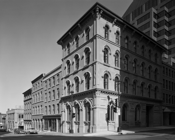 Alvin Comiter | 02-348 c Dfine cr s v4