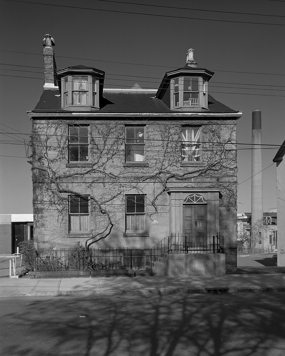 Alvin Comiter | 09-056 Rupert-George, Hollis c cr Dfine m s NIK85 v4