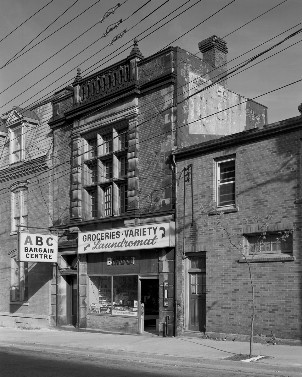 Alvin Comiter | 09-119 ABC Bargain, Morris c cr Dfine m NIK85 WEB v2