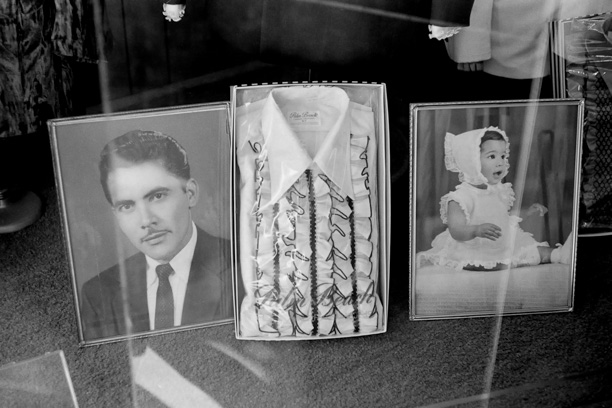 Alvin Comiter | 73.352 Ruffled Shirt c cr Df v4