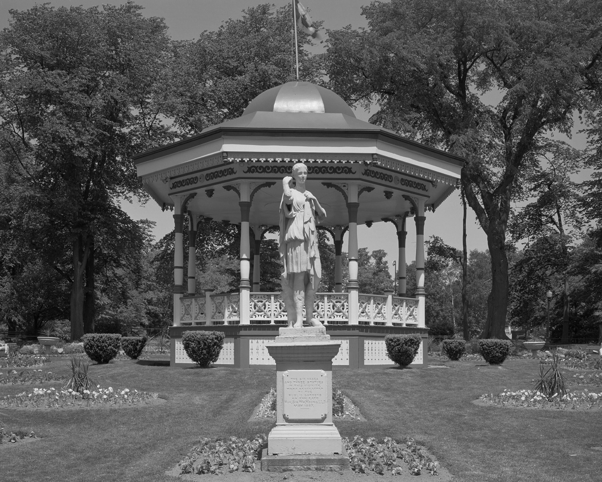 Alvin Comiter | HH-74 09-034 Gazeboc cr Dfine m NIK85 M for WEB 1200 v2