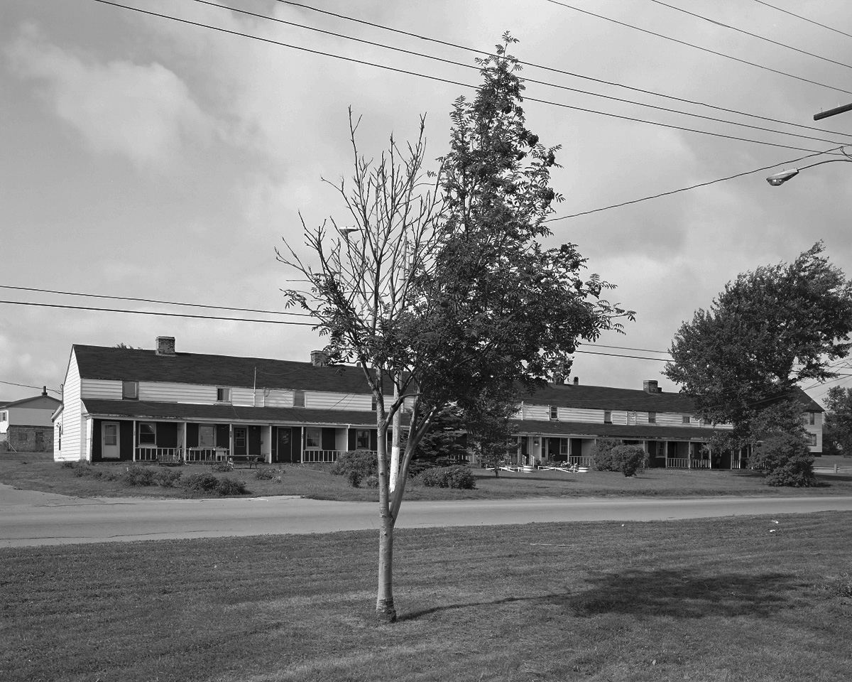 Alvin Comiter | L-023 02-247 SydMines RedRow c Dfine m sky NIK90 for WEB v3